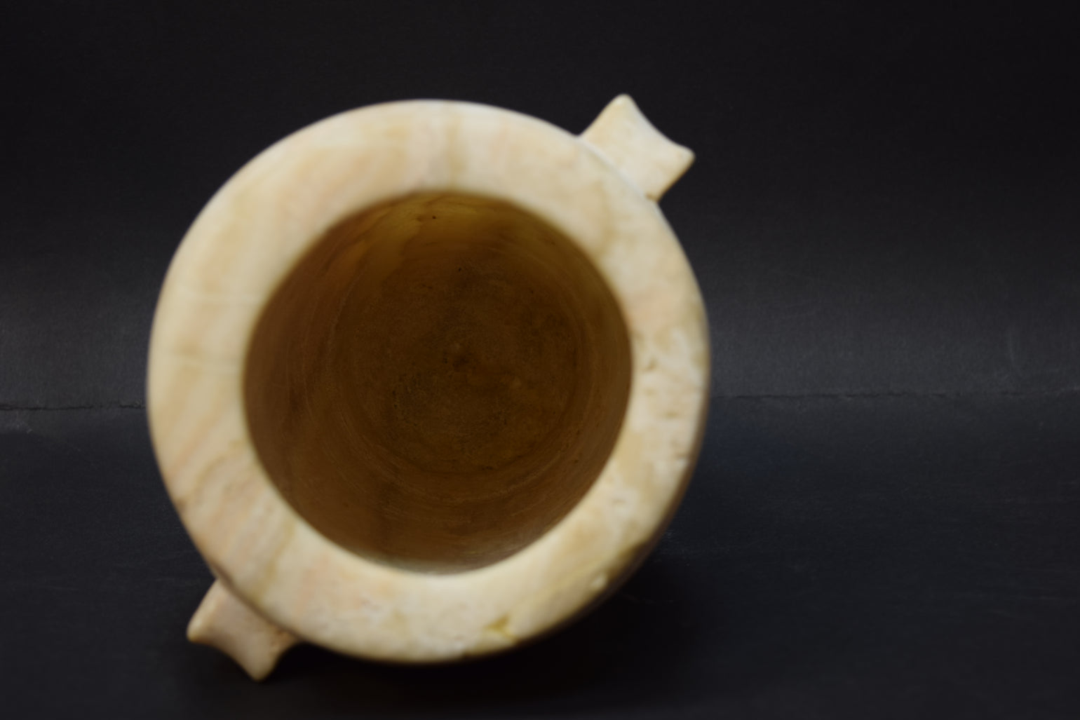 A LARGE EGYPTIAN ALABASTER JAR ROMAN PERIOD – APPLE BOUTIQUE