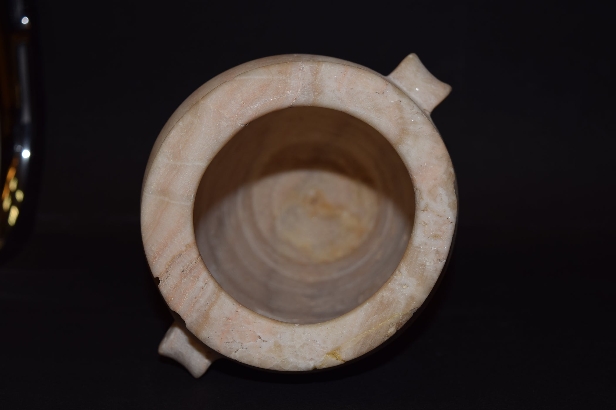 A LARGE EGYPTIAN ALABASTER JAR ROMAN PERIOD – APPLE BOUTIQUE